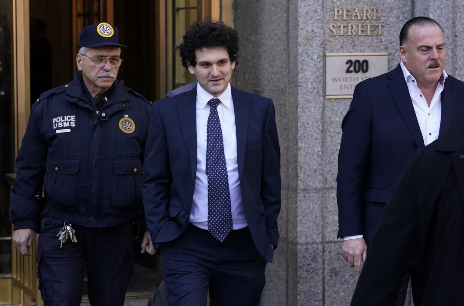 Bankman-Fried And Other FTX Executives Allegedly Joked About Losing ...