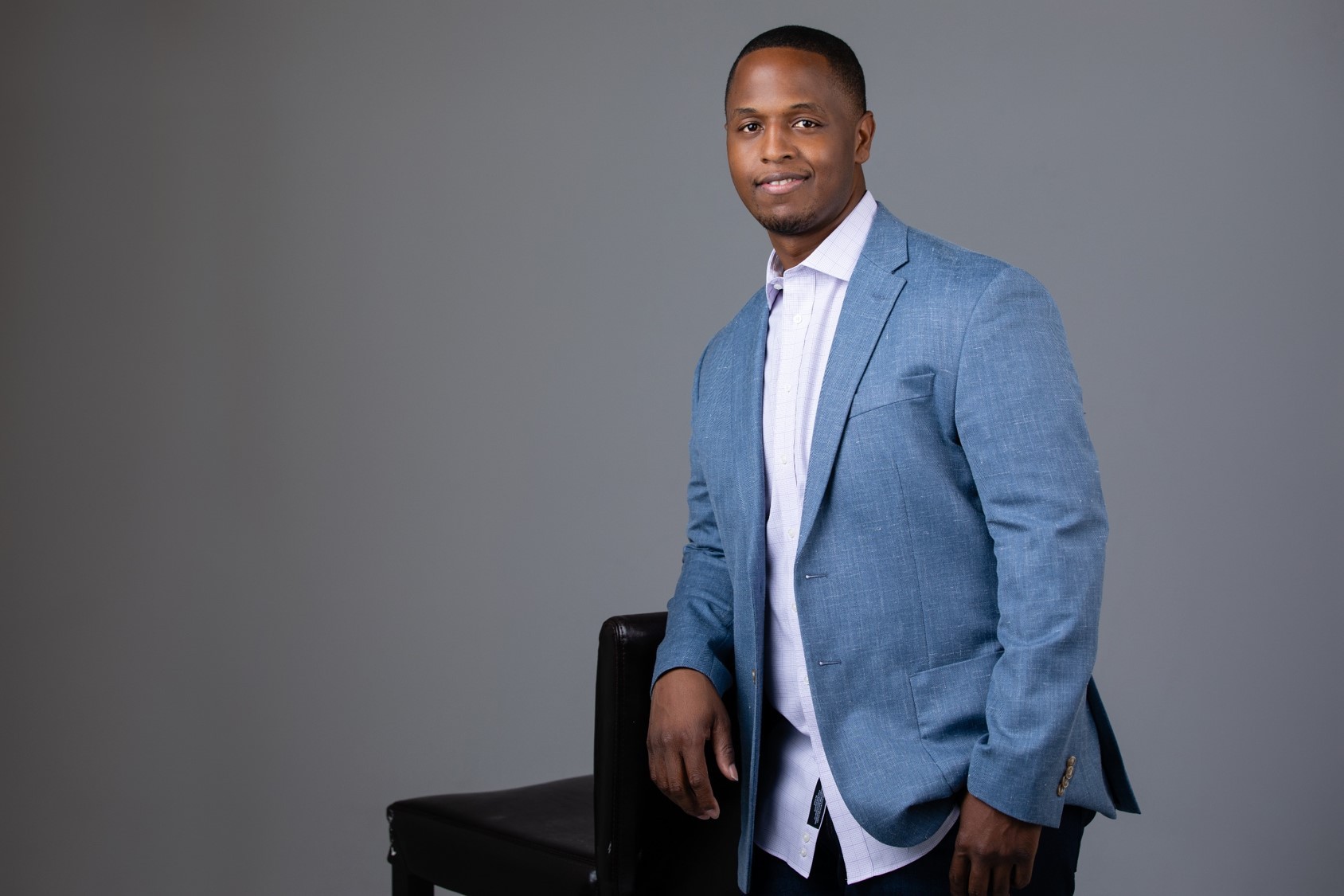 This AI Entrepreneur Used LinkedIn To Raise $13.8M