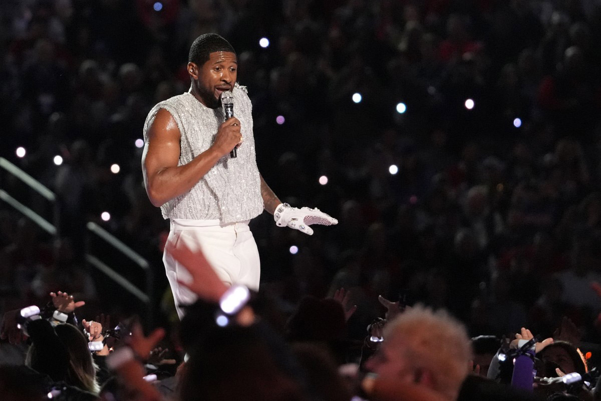 Usher Saw A 550% Boost In Spotify Streams After Super Bowl Performance