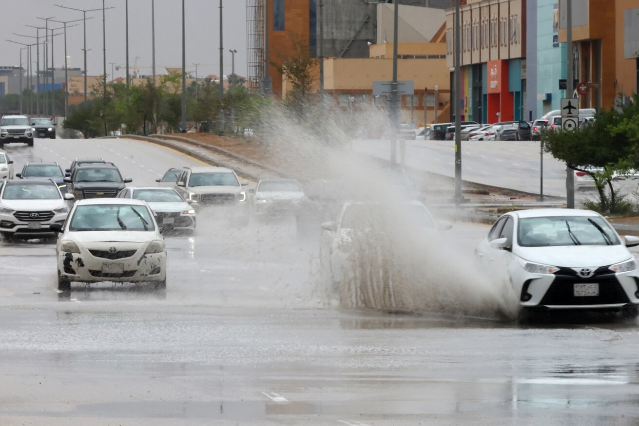 Gulf Countries Take Preemptive Measures Amid Adverse Weather Conditions