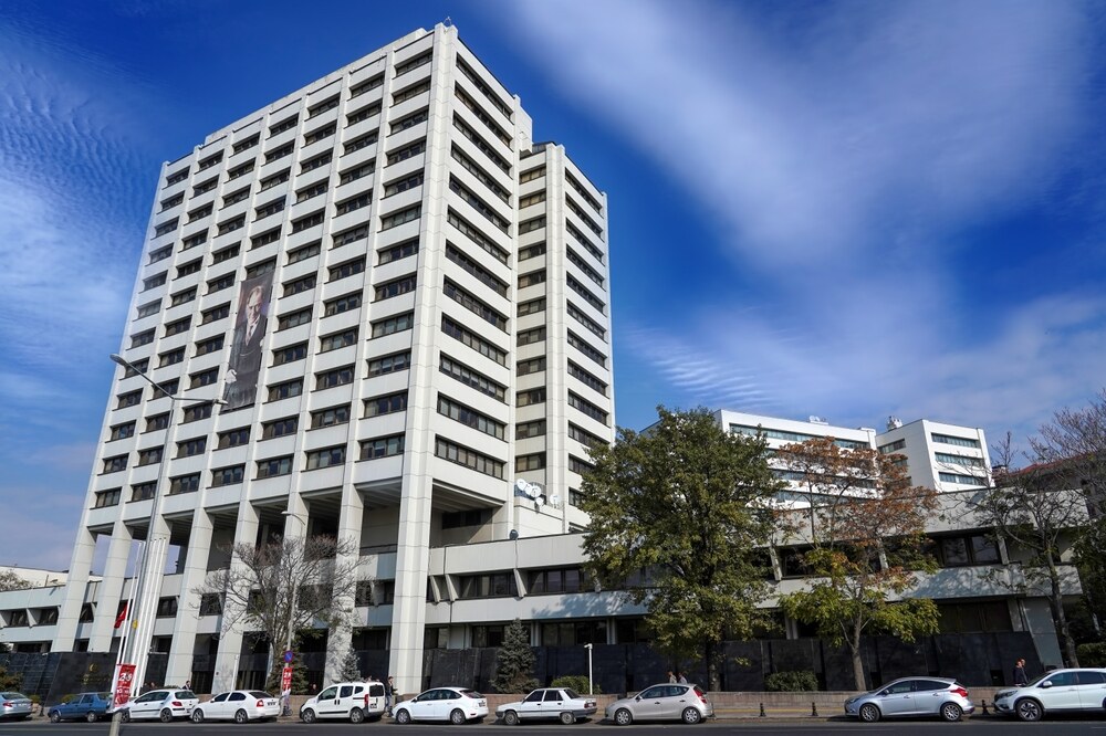 Turkish Central Bank Slashes Key Rates By 150 BPS