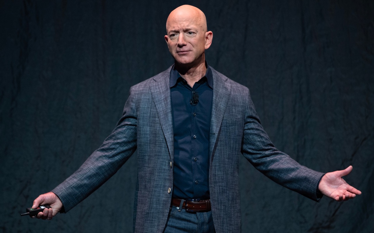 Jeff Bezos Gains $2.8 Billion After Amazon Go's Debut, Reaches Highest ...