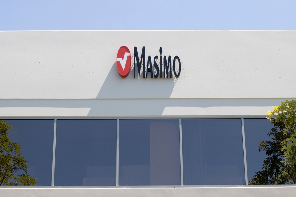 Why Is Masimo CEO Waging A War With Apple?