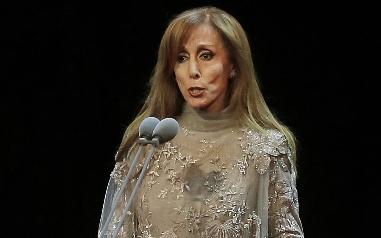 Macron To Meet Legendary Singer Fairuz In Lebanon Next Week