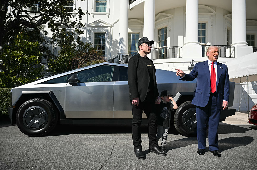 Analyst Warns About Tesla Crisis As Elon Musk Dedicates Himself To DOGE