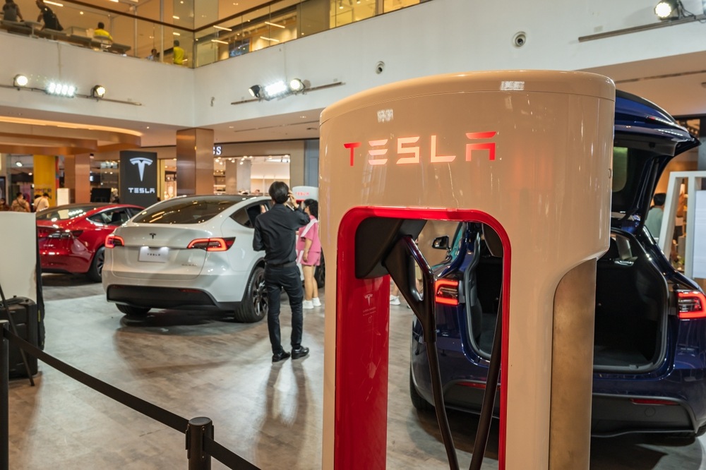 Regulators Investigate Tesla Model 3 and Model Y Steering Control Issues