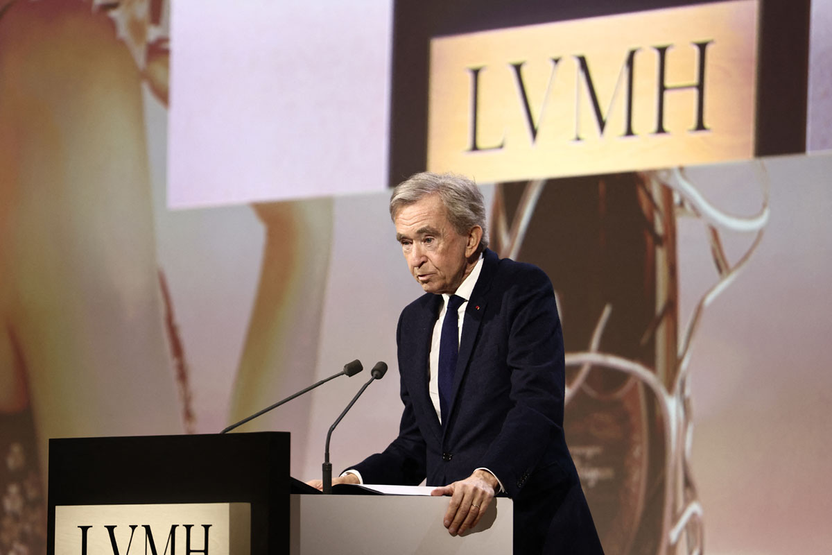 كيف حوّل برنارد أرنو LVMH إلى إمبراطورية بمليارات الدولارات؟