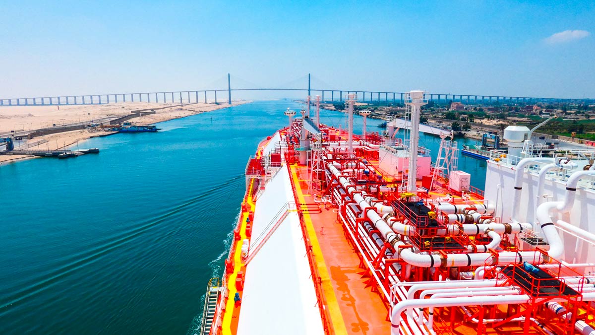 Suez Canal Economic Zone Inks $2.6B Contract For New Methanol Plant Project