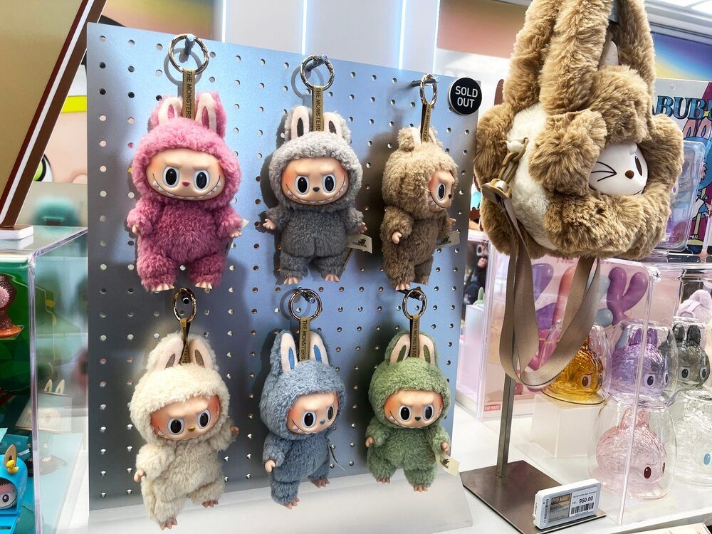 How To Spot A Labubu Scam As Fake ‘Lafufus’ Cost Customers Hundreds Of ...