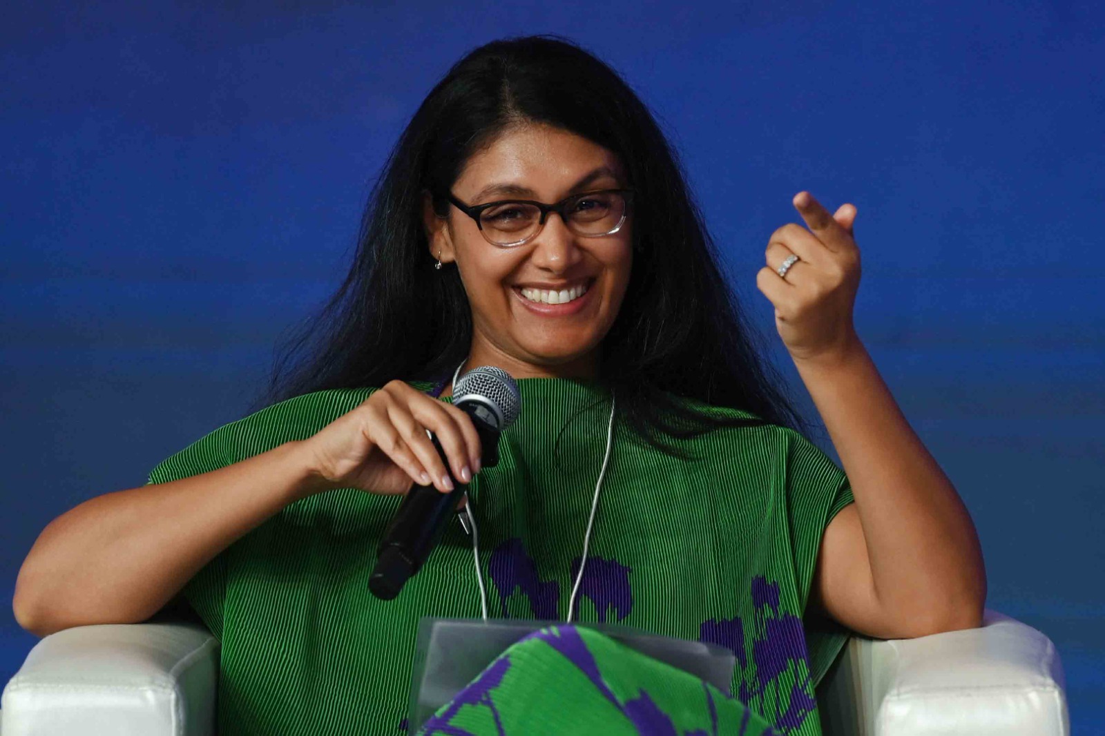 HCL Founder Shiv Nadar Hands Over Majority Stake To Daughter In ...