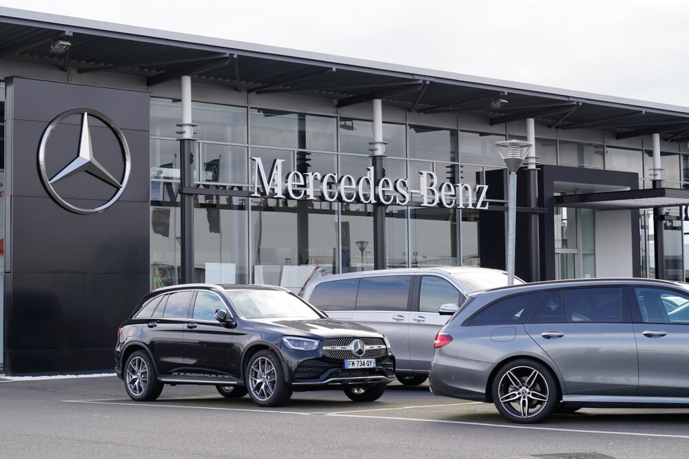 Mercedes-Benz Net Profit Drops 28.4% To $10.9B In 2024 Amid Revenue Decline