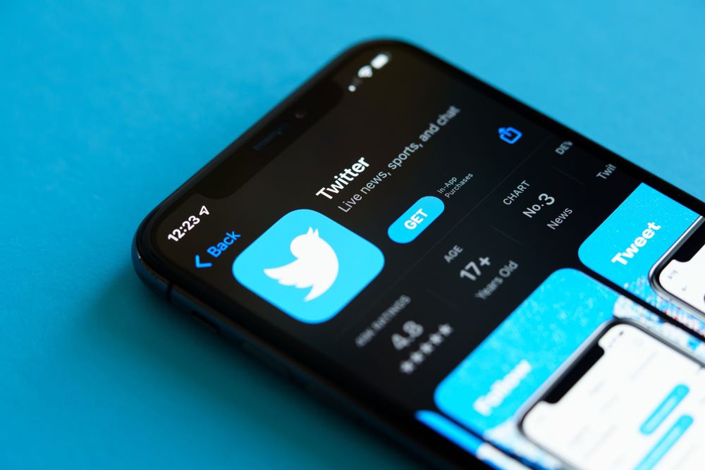 Elon Musk Says Apple ‘Threatened’ To Boot Twitter From App Store Elon Musk Says Apple ‘Threatened’ To Boot Twitter From App Store
