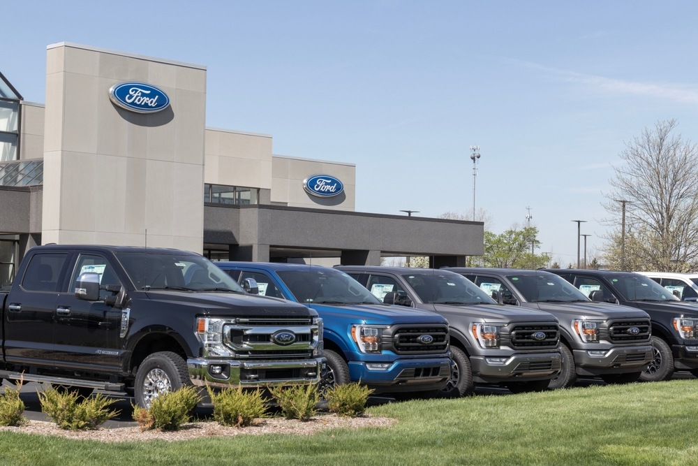 US Regulator Probes Ford Over Fuel Leak Concerns