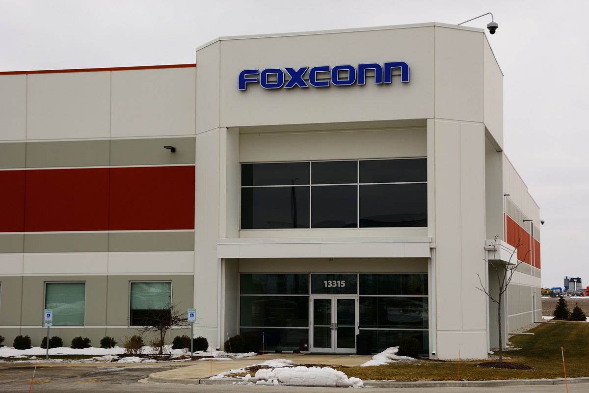 Foxconn Plans For Over $800M Investments In Southern Taiwan