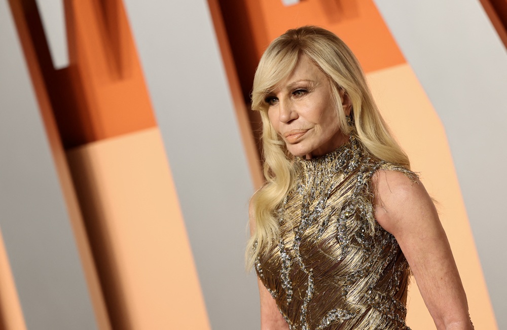 Decades Of Versace: Donatella’s Leadership, Legacy, And Innovation