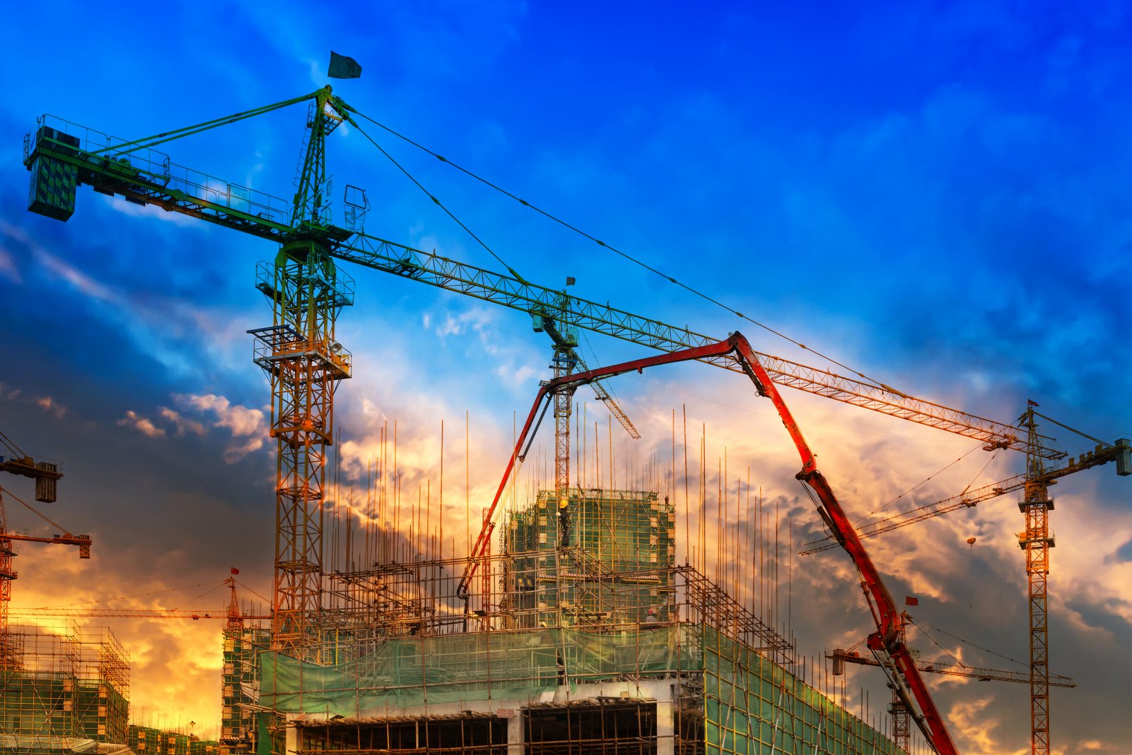 GCC Construction Sector Faces Challenges Despite Improved Market Sentiment
